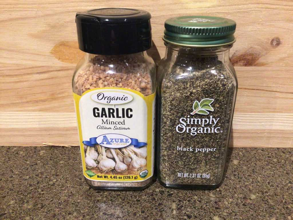 Azure Organic Minced Garlic and Simply Organic Ground Black Pepper ...